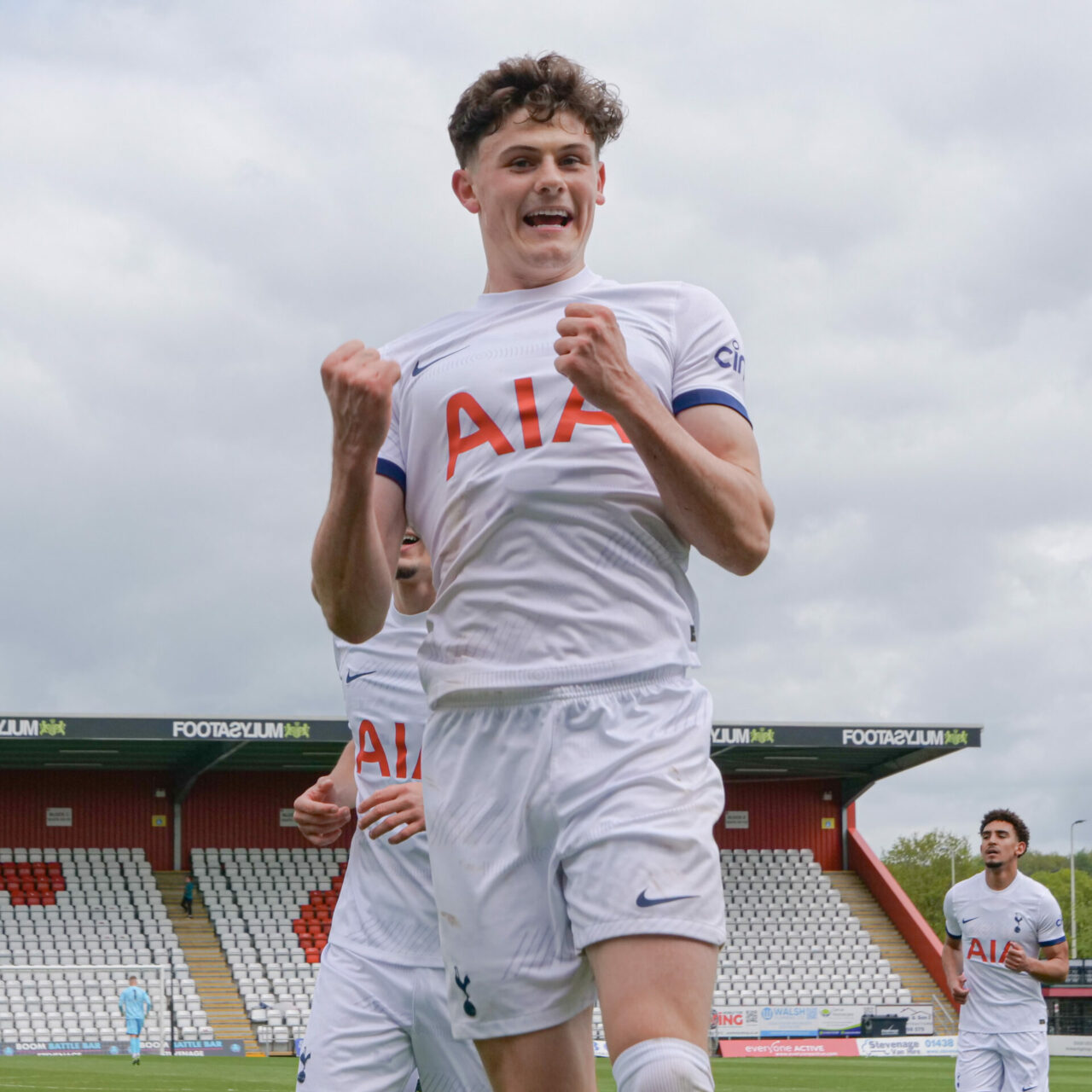 PL2 Match Report: Tottenham v Manchester United - Lankshear stars yet ...