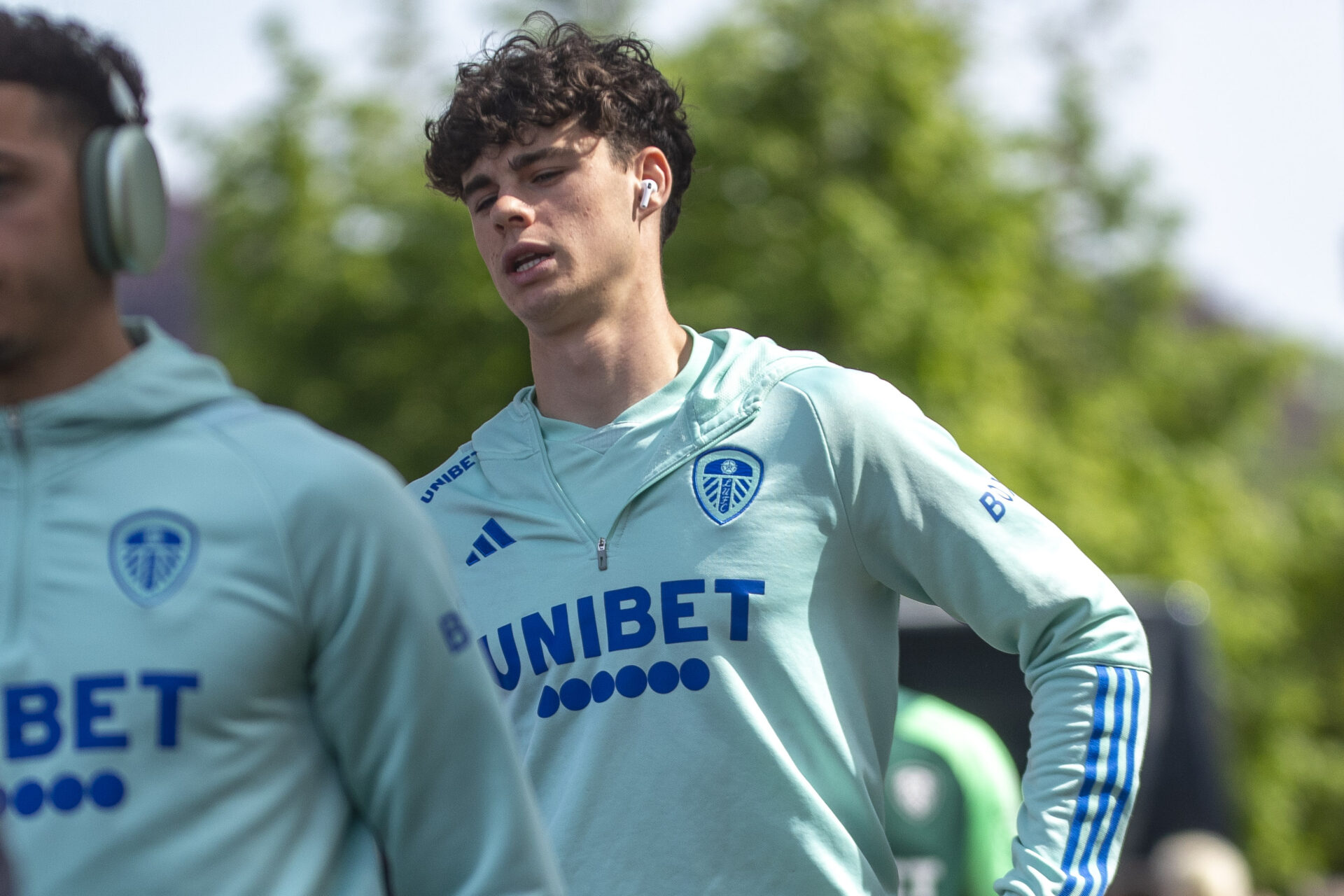 Report: Spurs given huge Archie Gray transfer boost after latest ...