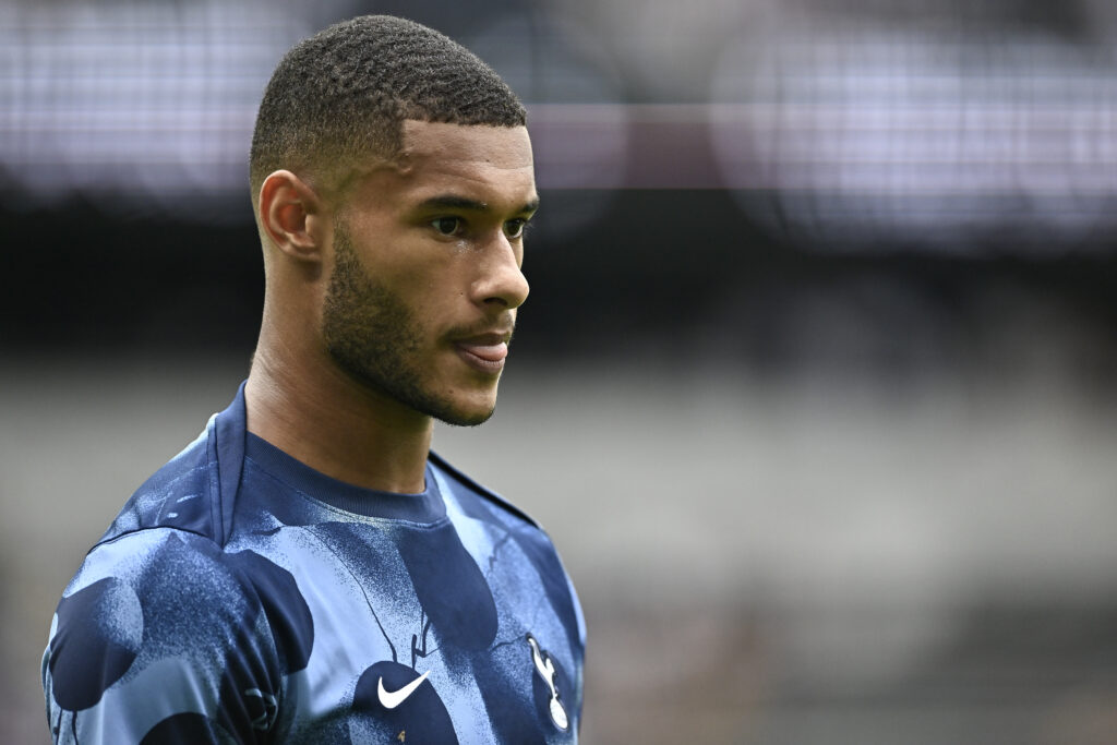 It's time for Brandon Austin to start his first game for Spurs ...