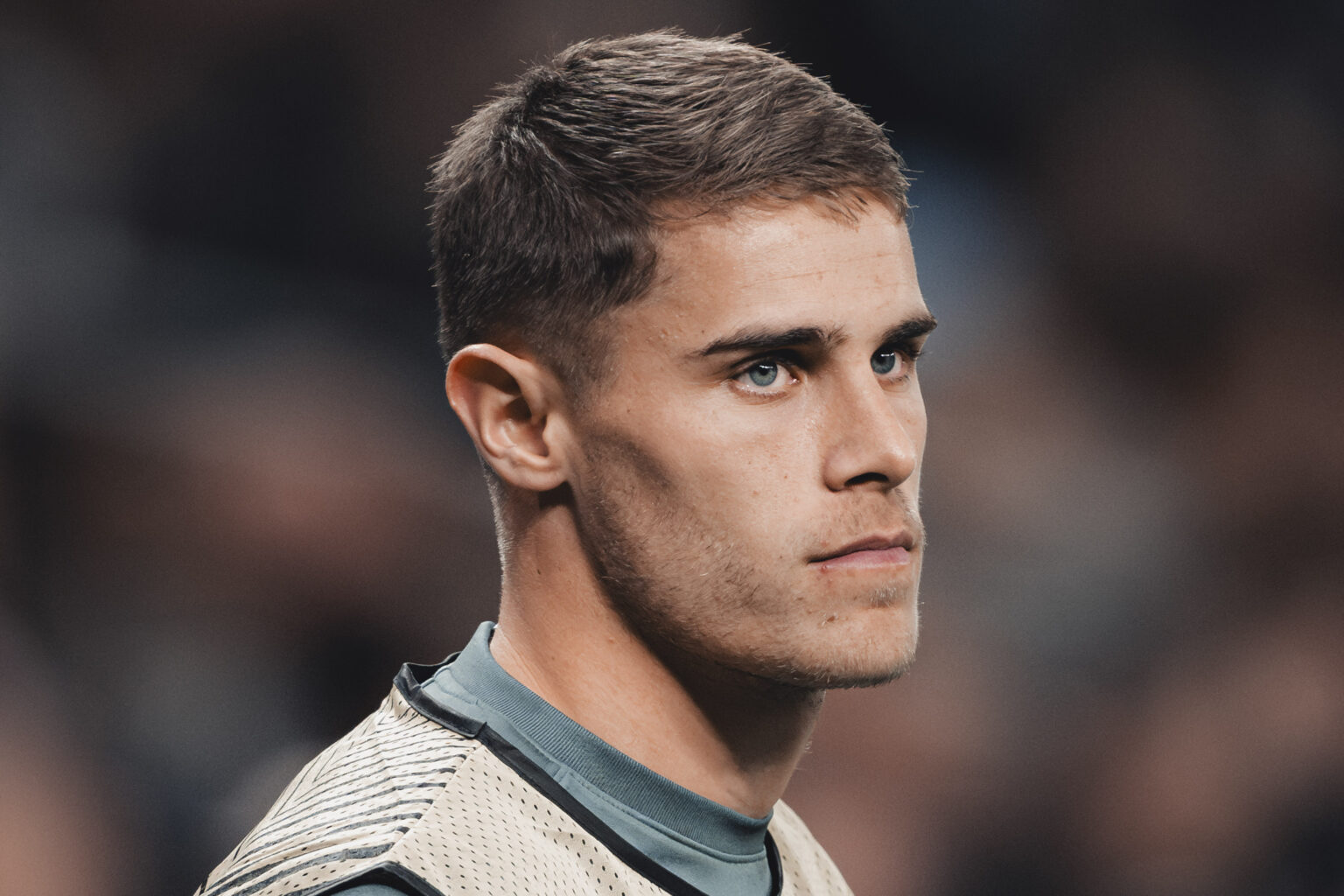 Ange Postecoglou reveals bad news on Micky Van de Ven fitness at Spurs ...