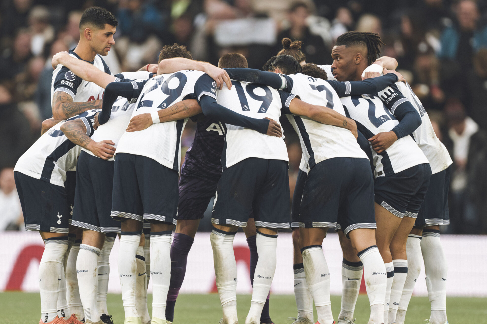 Tottenham players now admit there is a 'critical' problem within the ...