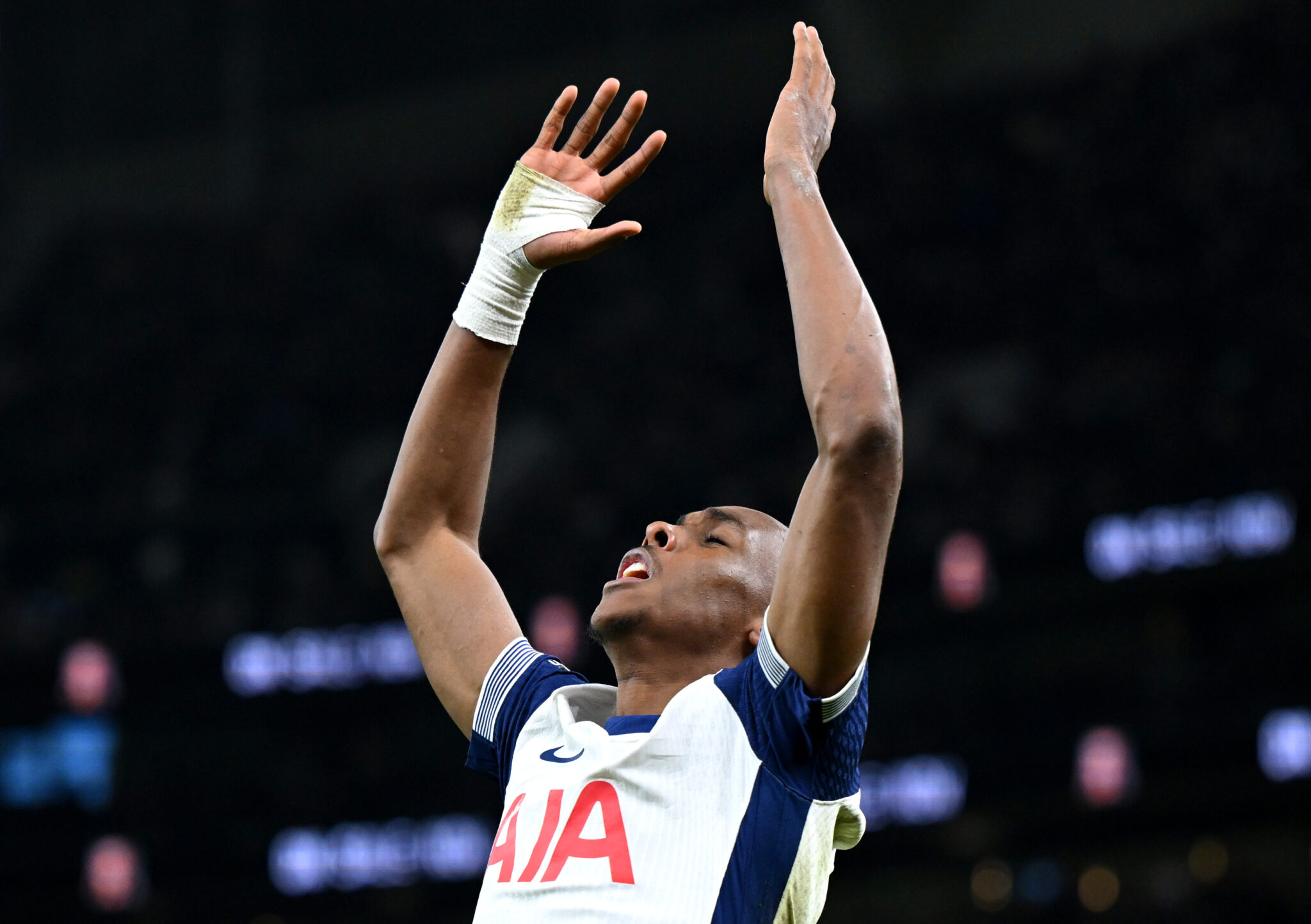 Tottenham player ratings vs Man City - 7/10 star the silver lining in ...