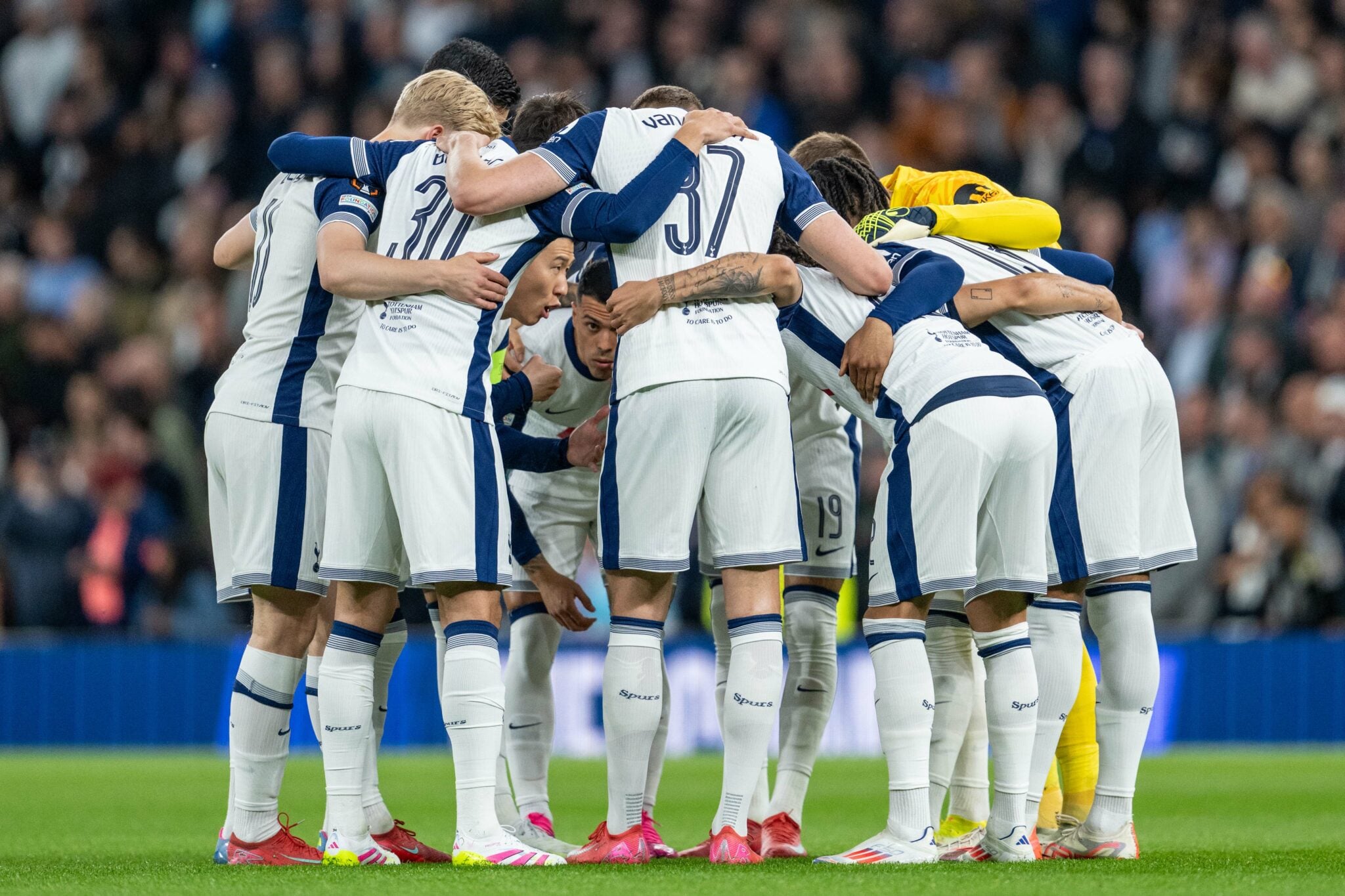 Tottenham trio arrange team barbecue ahead of Europa League final ...