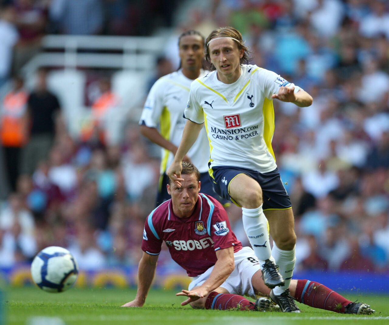 Only a few Tottenham home kits have ever been as bad as 'ugly' new ...