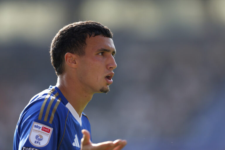 Tottenham walk away from late midfielder deal as price tag is raised to ...