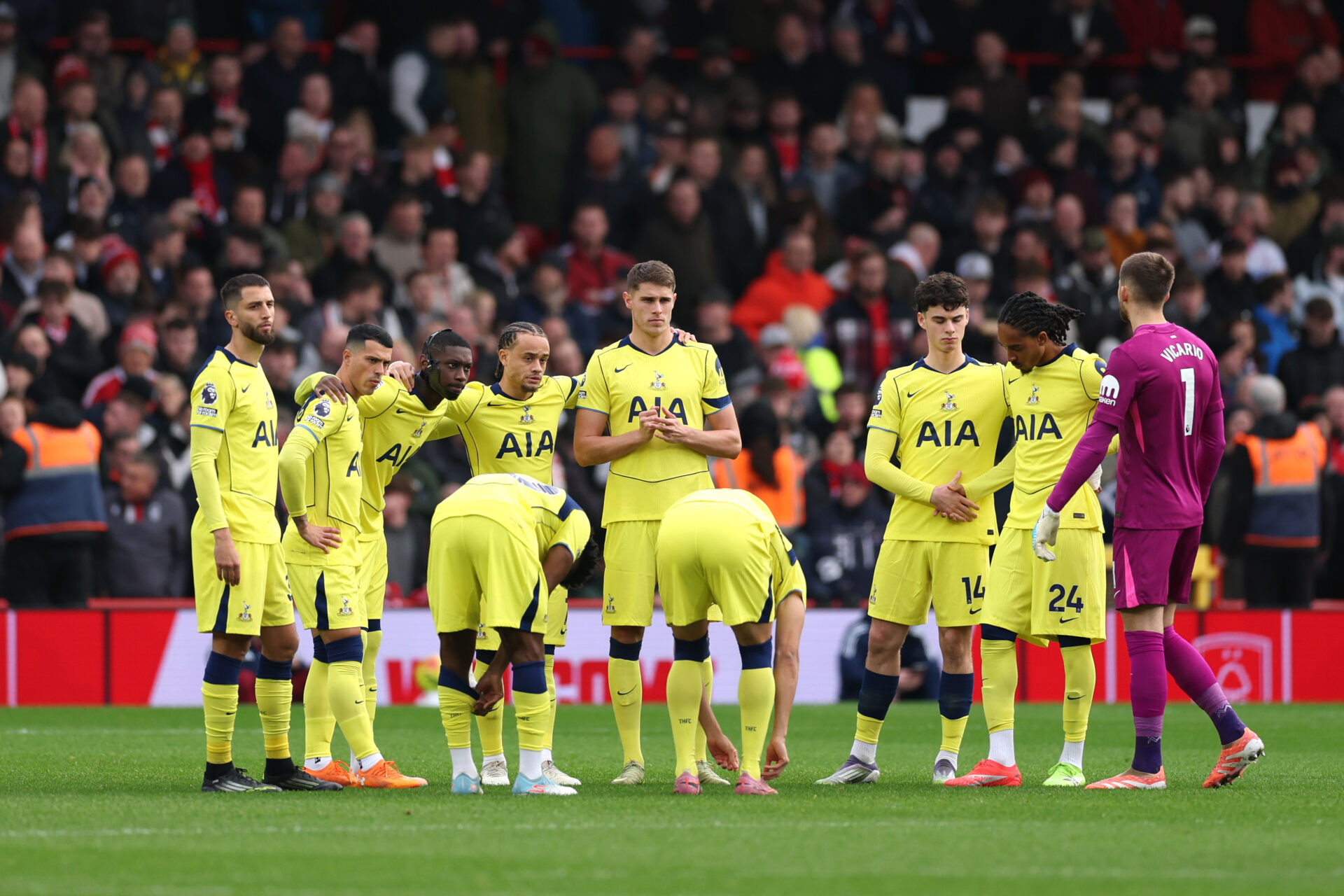 Tottenham player makes public apology to supporters after 3-0 loss to ...