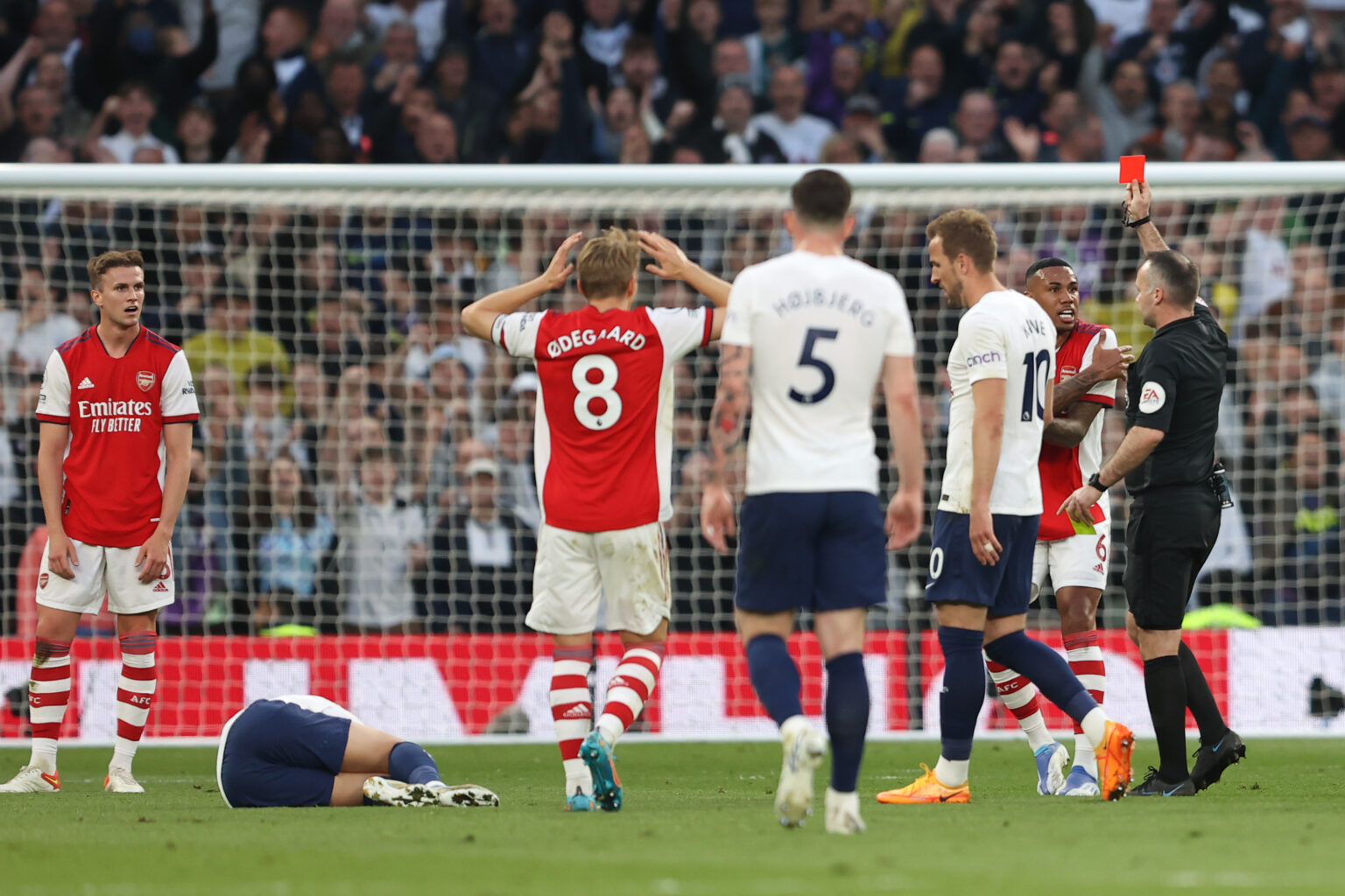 Tottenham 8-8 Arsenal: 16 players have seen red in North London Derby ...