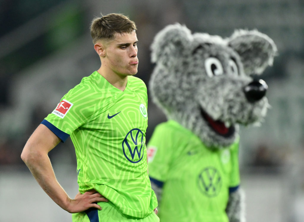 Fabrizio Romano explains what is now holding up Van de Ven deal for ...